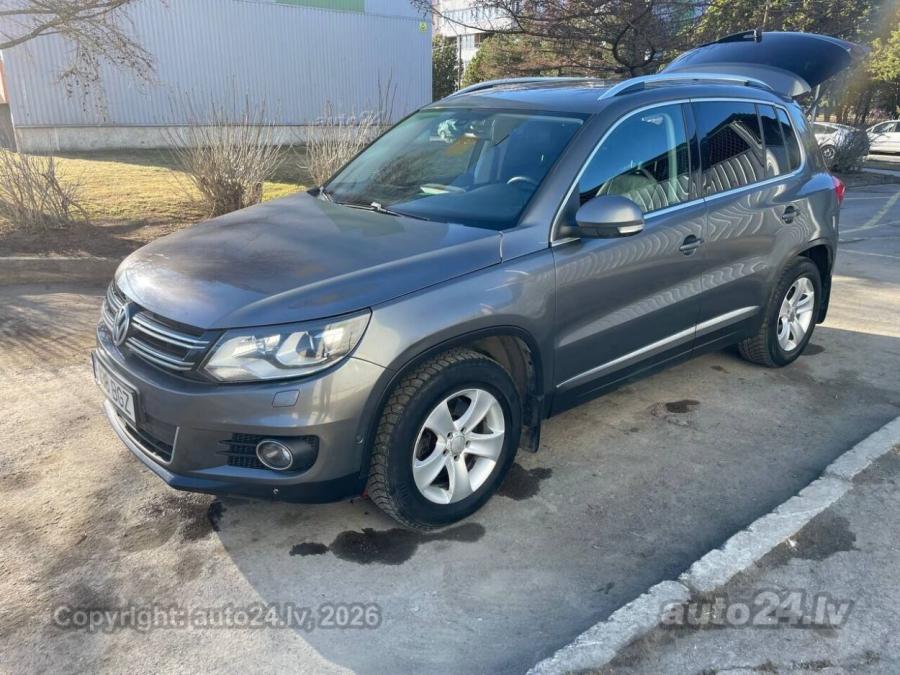 Grey Volkswagen Tiguan 2012 in Tallinn, with an engine capacity of 2.00 L and mileage of 170 thousand km for 12800 €, photo 1 on AUTOMOTO.COM.LV