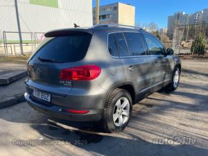 Pelēks Volkswagen Tiguan 2012 Tallina, ar dzinēja tilpumu 2.00 L un nobraukumu 170 tūkst. km par 12800 €, foto 3 vietnē AUTOMOTO.COM.LV