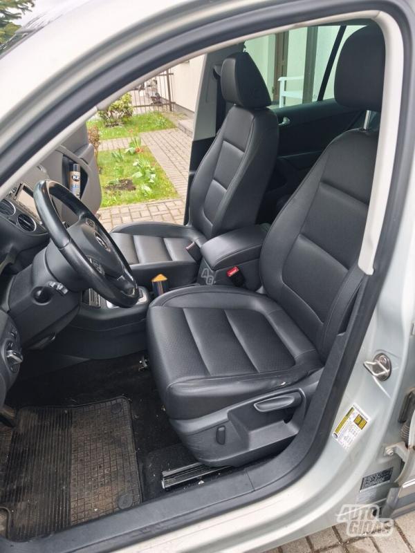 Grey Volkswagen Tiguan 2012 in Vilnius, with an engine capacity of 2.00 L and mileage of 153 thousand km for 6750 €, photo 3 on AUTOMOTO.COM.LV