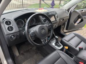 Grey Volkswagen Tiguan 2012 in Vilnius, with an engine capacity of 2.00 L and mileage of 153 thousand km for 6750 €, photo 5 on AUTOMOTO.COM.LV