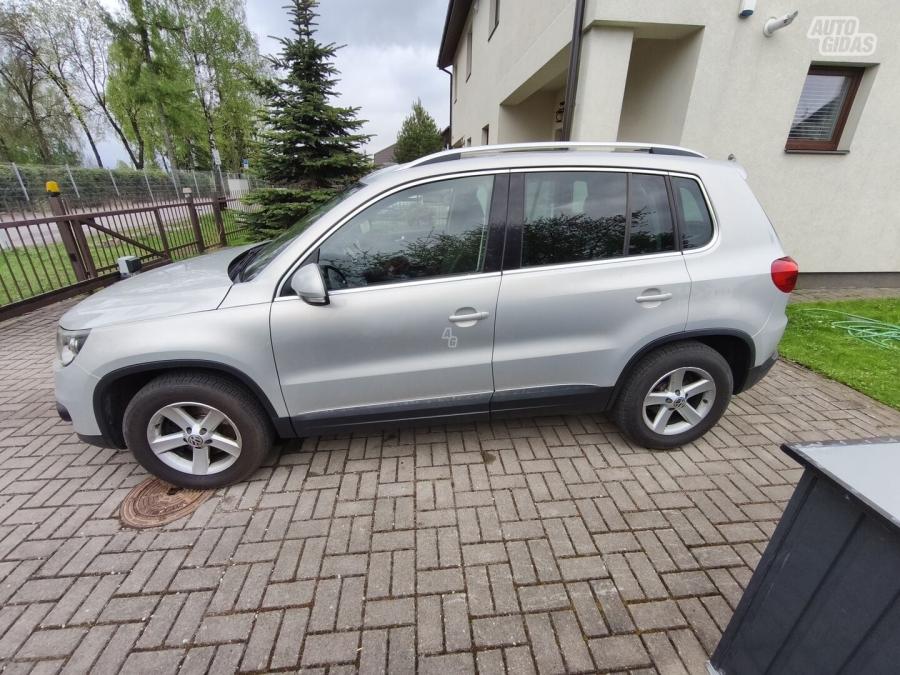 Grey Volkswagen Tiguan 2012 in Vilnius, with an engine capacity of 2.00 L and mileage of 153 thousand km for 6750 €, photo 17 on AUTOMOTO.COM.LV