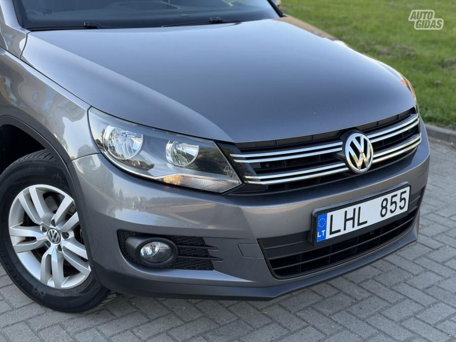 Grey Volkswagen Tiguan 2012 in Kaisiadorys, with an engine capacity of 2.00 L and mileage of 361 thousand km for 5950 €, photo 3 on AUTOMOTO.COM.LV