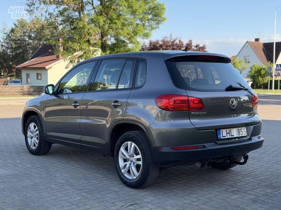 Grey Volkswagen Tiguan 2012 in Kaisiadorys, with an engine capacity of 2.00 L and mileage of 361 thousand km for 5950 €, photo 9 on AUTOMOTO.COM.LV