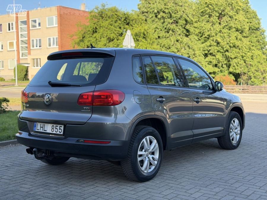 Grey Volkswagen Tiguan 2012 in Kaisiadorys, with an engine capacity of 2.00 L and mileage of 361 thousand km for 5950 €, photo 10 on AUTOMOTO.COM.LV