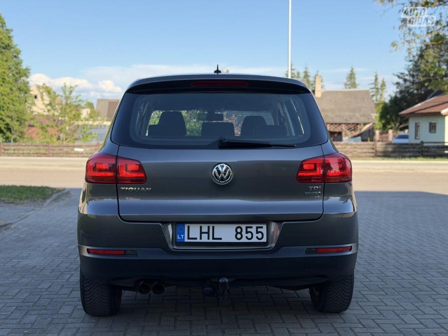 Grey Volkswagen Tiguan 2012 in Kaisiadorys, with an engine capacity of 2.00 L and mileage of 361 thousand km for 5950 €, photo 11 on AUTOMOTO.COM.LV