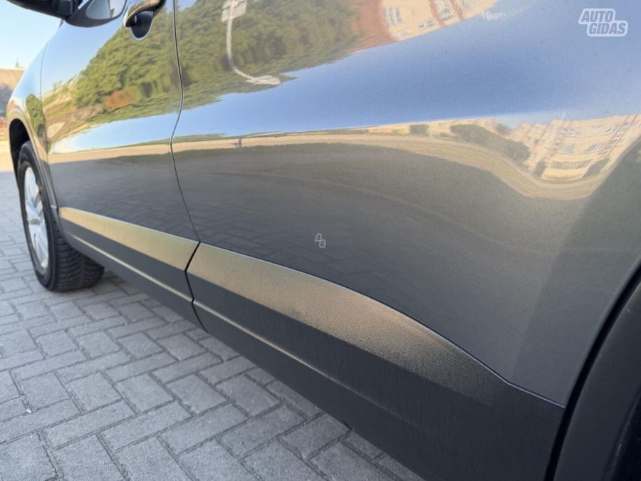 Grey Volkswagen Tiguan 2012 in Kaisiadorys, with an engine capacity of 2.00 L and mileage of 361 thousand km for 5950 €, photo 19 on AUTOMOTO.COM.LV