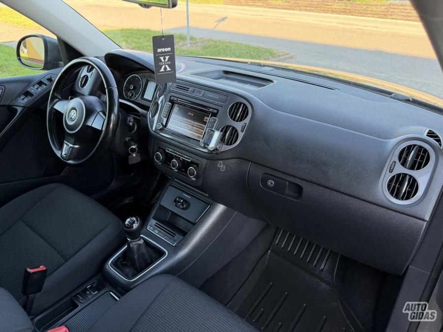 Grey Volkswagen Tiguan 2012 in Kaisiadorys, with an engine capacity of 2.00 L and mileage of 361 thousand km for 5950 €, photo 22 on AUTOMOTO.COM.LV