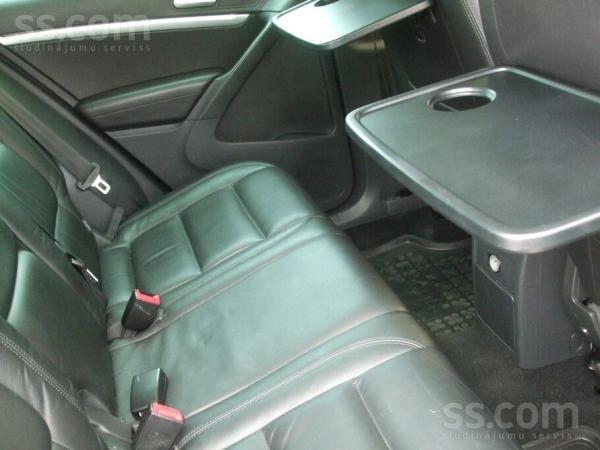 Pelēks Volkswagen Tiguan 2012 Rīga, ar dzinēja tilpumu 2.00 L un nobraukumu 329 tūkst. km par 8700 €, foto 5 vietnē AUTOMOTO.COM.LV