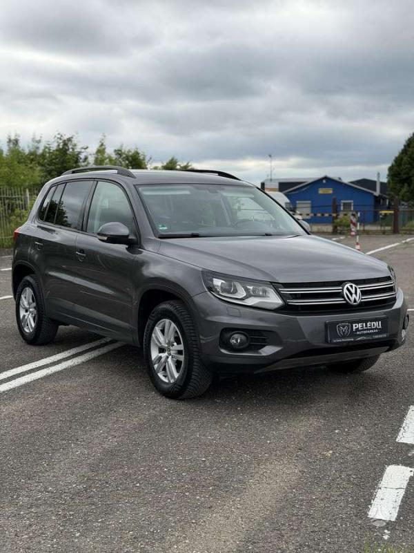 Pelēks Volkswagen Tiguan 2012 Kėdainiai, ar dzinēja tilpumu 1.97 L un nobraukumu 287 tūkst. km par 7700 €, foto 2 vietnē AUTOMOTO.COM.LV