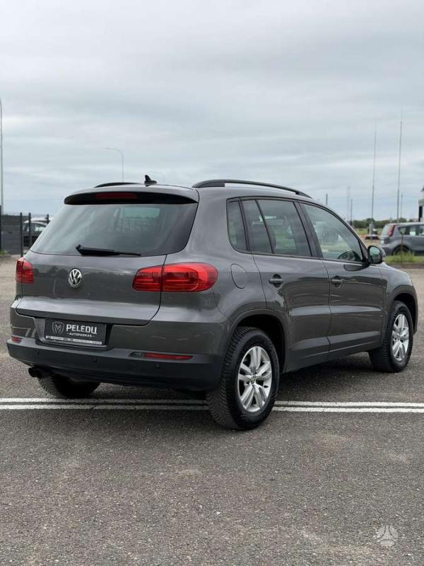 Pelēks Volkswagen Tiguan 2012 Kėdainiai, ar dzinēja tilpumu 1.97 L un nobraukumu 287 tūkst. km par 7700 €, foto 3 vietnē AUTOMOTO.COM.LV
