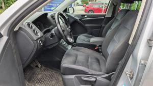 Pelēks Volkswagen Tiguan 2012 Talsi, ar dzinēja tilpumu 2.00 L un nobraukumu 148 tūkst. km par 8000 €, foto 3 vietnē AUTOMOTO.COM.LV
