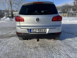 Pelēks Volkswagen Tiguan 2012 Rēzekne, ar dzinēja tilpumu 2.00 L un nobraukumu 238 tūkst. km par 8900 €, foto 7 vietnē AUTOMOTO.COM.LV