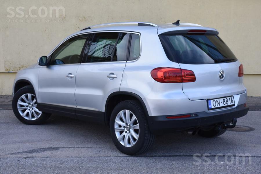 Pelēks Volkswagen Tiguan 2012 Talsi, ar dzinēja tilpumu 2.00 L un nobraukumu 148 tūkst. km par 8000 €, foto 3 vietnē AUTOMOTO.COM.LV