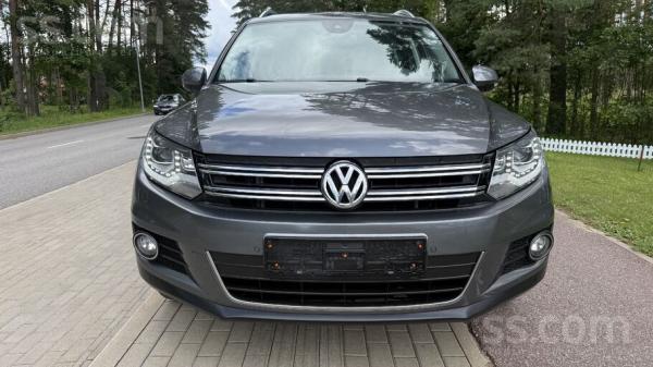 Grey Volkswagen Tiguan 2012 in Valmiera, with an engine capacity of 1.40 L and mileage of 197 thousand km for 8800 €, photo 1 on AUTOMOTO.COM.LV