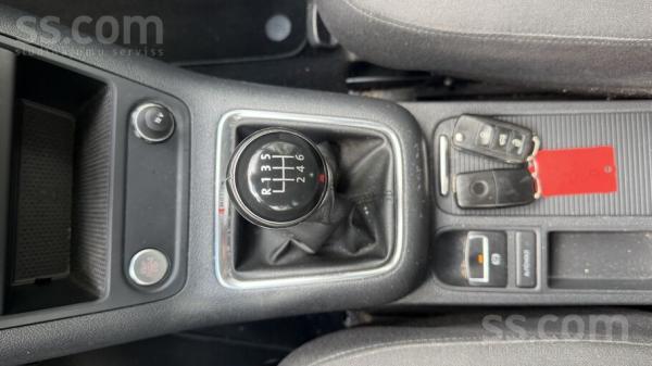 Grey Volkswagen Tiguan 2012 in Valmiera, with an engine capacity of 1.40 L and mileage of 197 thousand km for 8800 €, photo 6 on AUTOMOTO.COM.LV