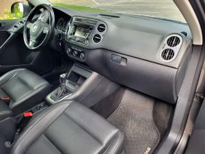 Pelēks Volkswagen Tiguan 2012 Šauļi, ar dzinēja tilpumu 2.00 L un nobraukumu 230 tūkst. km par 5990 €, foto 7 vietnē AUTOMOTO.COM.LV