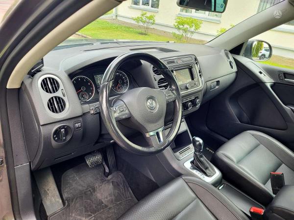 Pelēks Volkswagen Tiguan 2012 Šauļi, ar dzinēja tilpumu 2.00 L un nobraukumu 230 tūkst. km par 5990 €, foto 7 vietnē AUTOMOTO.COM.LV