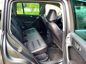 Pelēks Volkswagen Tiguan 2012 Šauļi, ar dzinēja tilpumu 2.00 L un nobraukumu 230 tūkst. km par 5990 €, foto 19 vietnē AUTOMOTO.COM.LV
