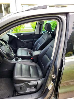 Pelēks Volkswagen Tiguan 2012 Šauļi, ar dzinēja tilpumu 2.00 L un nobraukumu 230 tūkst. km par 5990 €, foto 23 vietnē AUTOMOTO.COM.LV
