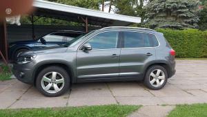 Grey Volkswagen Tiguan 2012 in Kaunas, with an engine capacity of 1.97 L and mileage of 244 thousand km for 8800 €, photo  on AUTOMOTO.COM.LV