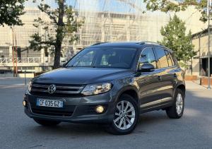 Grey Volkswagen Tiguan 2012 in Taurage, with an engine capacity of 1.97 L and mileage of 185 thousand km for 8300 €, photo  on AUTOMOTO.COM.LV