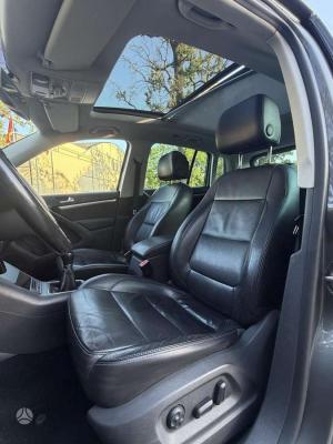 Grey Volkswagen Tiguan 2012 in Taurage, with an engine capacity of 1.97 L and mileage of 185 thousand km for 8300 €, photo 30 on AUTOMOTO.COM.LV