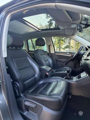 Grey Volkswagen Tiguan 2012 in Taurage, with an engine capacity of 1.97 L and mileage of 185 thousand km for 8300 €, photo 31 on AUTOMOTO.COM.LV
