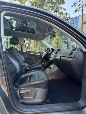 Grey Volkswagen Tiguan 2012 in Taurage, with an engine capacity of 1.97 L and mileage of 185 thousand km for 8300 €, photo 32 on AUTOMOTO.COM.LV