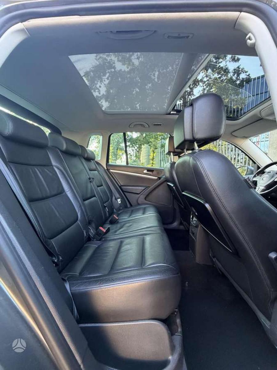 Grey Volkswagen Tiguan 2012 in Taurage, with an engine capacity of 1.97 L and mileage of 185 thousand km for 8300 €, photo 35 on AUTOMOTO.COM.LV