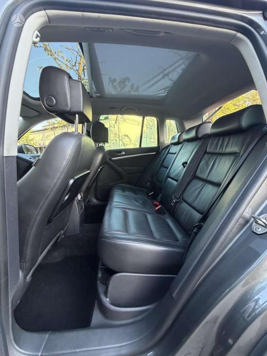 Grey Volkswagen Tiguan 2012 in Taurage, with an engine capacity of 1.97 L and mileage of 185 thousand km for 8300 €, photo 36 on AUTOMOTO.COM.LV