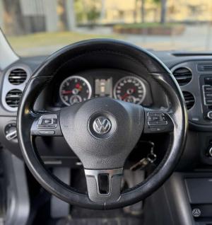Grey Volkswagen Tiguan 2012 in Taurage, with an engine capacity of 1.97 L and mileage of 185 thousand km for 8300 €, photo 43 on AUTOMOTO.COM.LV