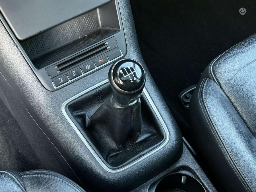 Grey Volkswagen Tiguan 2012 in Taurage, with an engine capacity of 1.97 L and mileage of 185 thousand km for 8300 €, photo 46 on AUTOMOTO.COM.LV