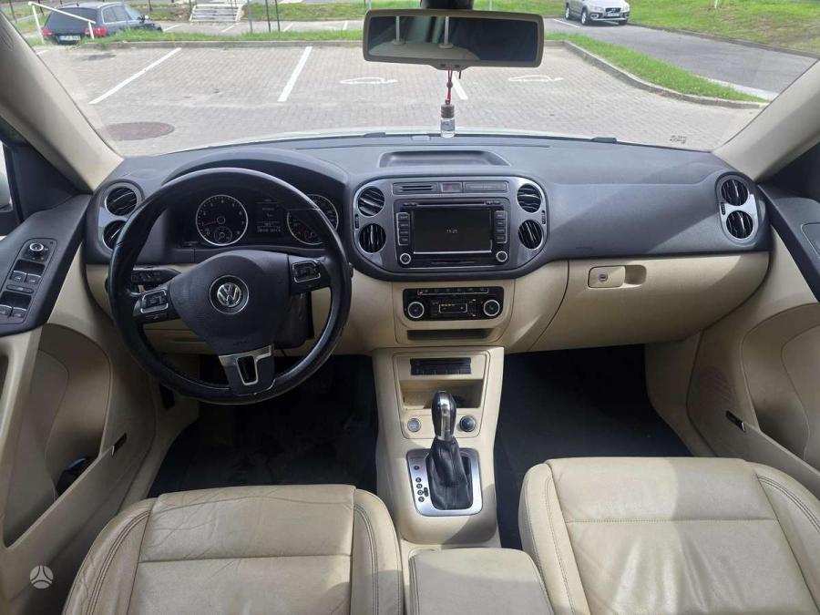 Grey Volkswagen Tiguan 2012 in Vilnius, with an engine capacity of 2.00 L and mileage of 242 thousand km for 4300 €, photo 9 on AUTOMOTO.COM.LV
