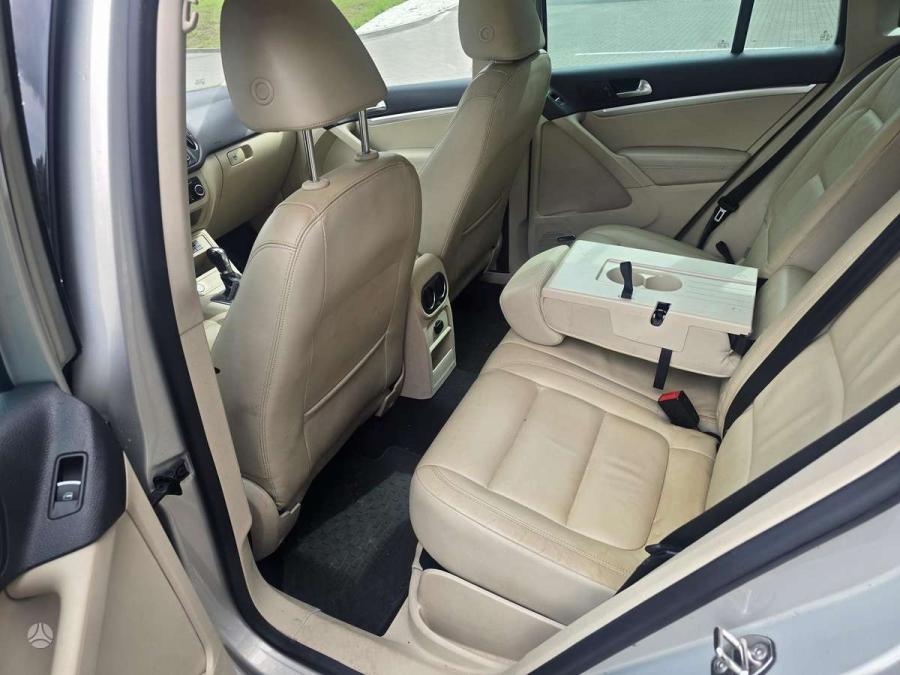 Grey Volkswagen Tiguan 2012 in Vilnius, with an engine capacity of 2.00 L and mileage of 242 thousand km for 4300 €, photo 12 on AUTOMOTO.COM.LV