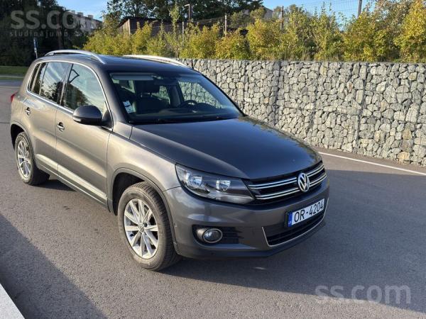 Grey Volkswagen Tiguan 2012 in Rezekne, with an engine capacity of 2.00 L and mileage of 274 thousand km for 8700 €, photo 1 on AUTOMOTO.COM.LV