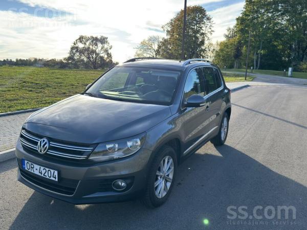 Grey Volkswagen Tiguan 2012 in Rezekne, with an engine capacity of 2.00 L and mileage of 274 thousand km for 8700 €, photo 3 on AUTOMOTO.COM.LV