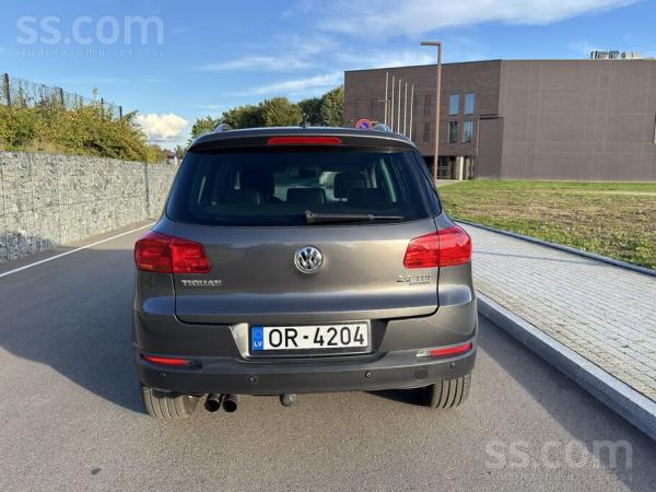 Grey Volkswagen Tiguan 2012 in Rezekne, with an engine capacity of 2.00 L and mileage of 274 thousand km for 8700 €, photo 7 on AUTOMOTO.COM.LV