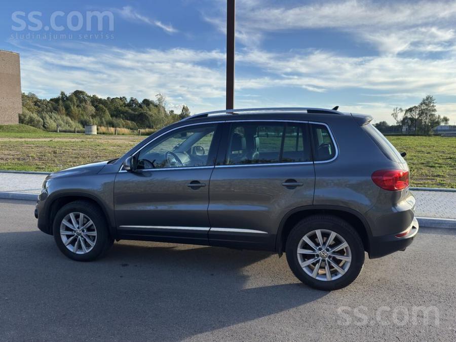 Grey Volkswagen Tiguan 2012 in Rezekne, with an engine capacity of 2.00 L and mileage of 274 thousand km for 8700 €, photo 9 on AUTOMOTO.COM.LV