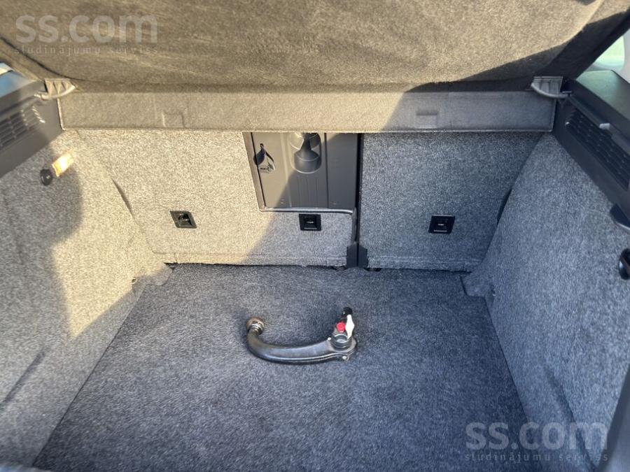 Grey Volkswagen Tiguan 2012 in Rezekne, with an engine capacity of 2.00 L and mileage of 274 thousand km for 8700 €, photo 12 on AUTOMOTO.COM.LV
