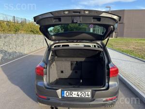 Grey Volkswagen Tiguan 2012 in Rezekne, with an engine capacity of 2.00 L and mileage of 274 thousand km for 8700 €, photo 13 on AUTOMOTO.COM.LV