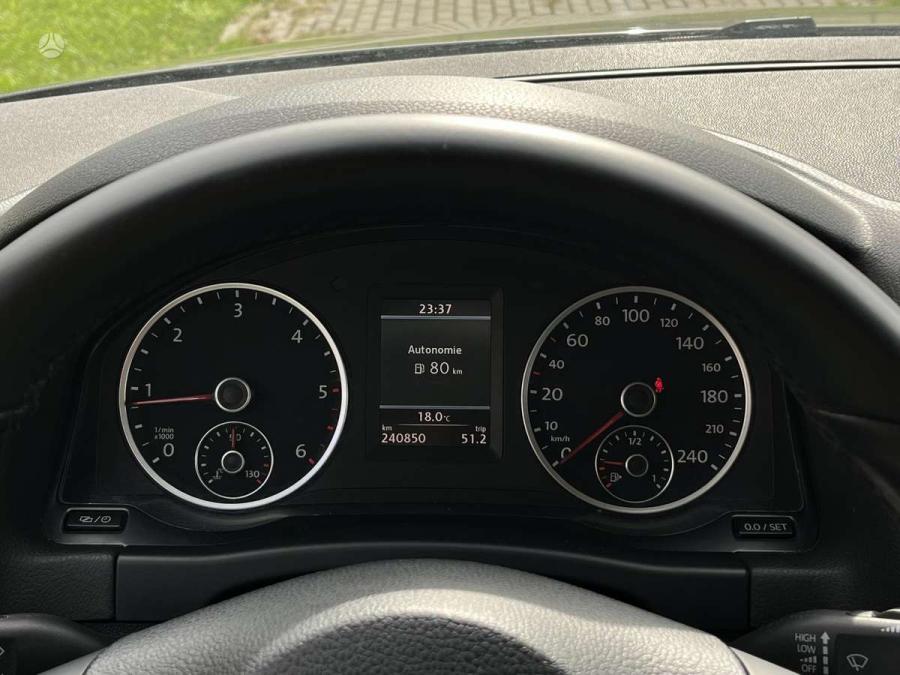 Pelēks Volkswagen Tiguan 2012 Tauragė, ar dzinēja tilpumu 1.97 L un nobraukumu 240 tūkst. km par 7250 €, foto 21 vietnē AUTOMOTO.COM.LV