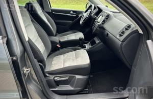 Pelēks Volkswagen Tiguan 2012 Rēzekne, ar dzinēja tilpumu 2.00 L un nobraukumu 183 tūkst. km par 10990 €, foto 14 vietnē AUTOMOTO.COM.LV