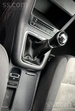 Pelēks Volkswagen Tiguan 2012 Rēzekne, ar dzinēja tilpumu 2.00 L un nobraukumu 183 tūkst. km par 10990 €, foto 22 vietnē AUTOMOTO.COM.LV