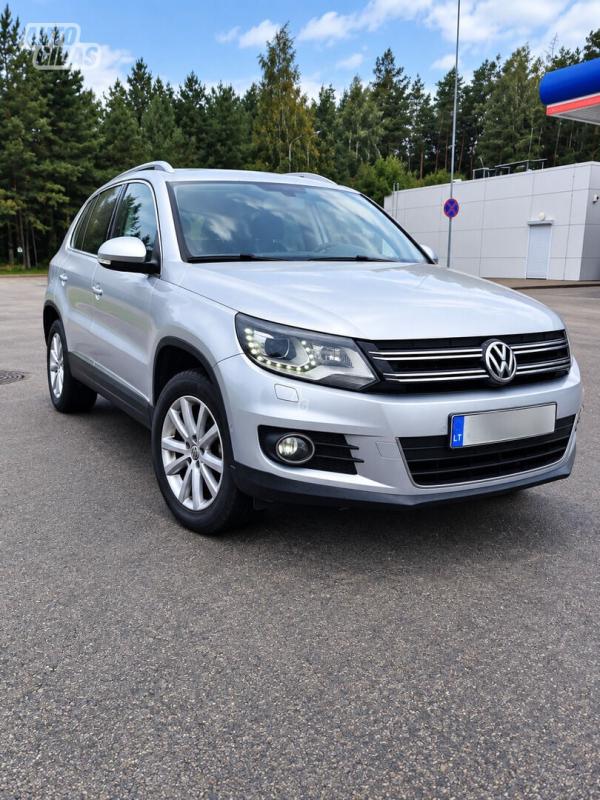 Grey Volkswagen Tiguan 2012 in Druskininkai, with an engine capacity of 2.00 L and mileage of 273 thousand km for 8000 €, photo 3 on AUTOMOTO.COM.LV