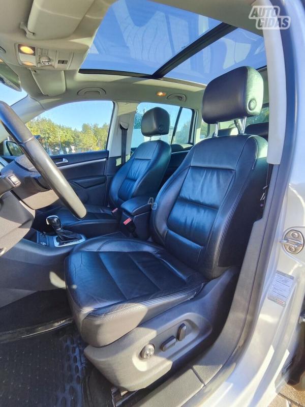 Grey Volkswagen Tiguan 2012 in Druskininkai, with an engine capacity of 2.00 L and mileage of 273 thousand km for 8000 €, photo 6 on AUTOMOTO.COM.LV