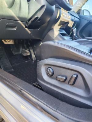 Grey Volkswagen Tiguan 2012 in Druskininkai, with an engine capacity of 2.00 L and mileage of 273 thousand km for 8000 €, photo 8 on AUTOMOTO.COM.LV