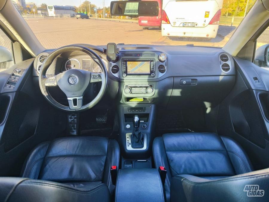 Grey Volkswagen Tiguan 2012 in Druskininkai, with an engine capacity of 2.00 L and mileage of 273 thousand km for 8000 €, photo 11 on AUTOMOTO.COM.LV