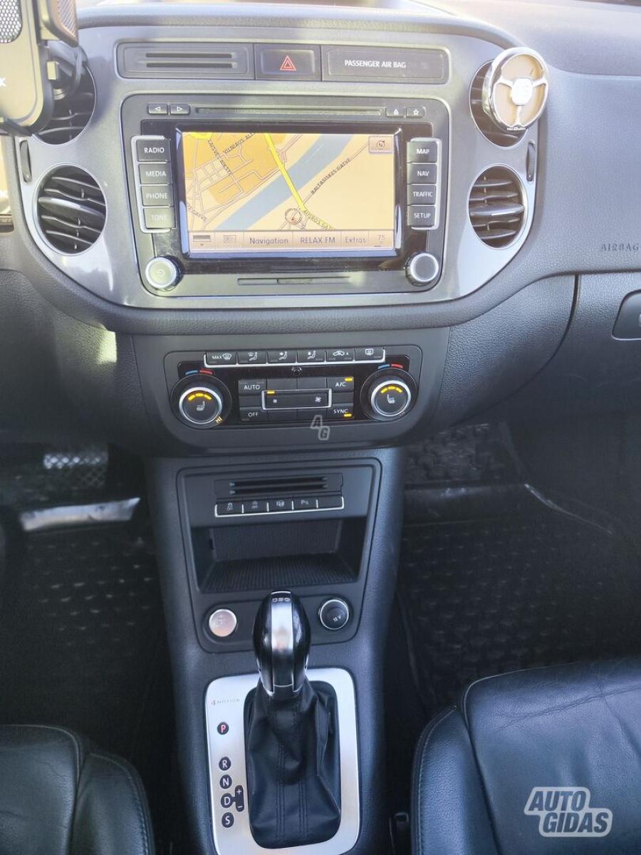 Grey Volkswagen Tiguan 2012 in Druskininkai, with an engine capacity of 2.00 L and mileage of 273 thousand km for 8000 €, photo 12 on AUTOMOTO.COM.LV