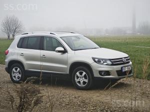 Grey Volkswagen Tiguan 2013 in Riga, with an engine capacity of 2.00 L and mileage of 201 thousand km for 8700 €, photo 4 on AUTOMOTO.COM.LV