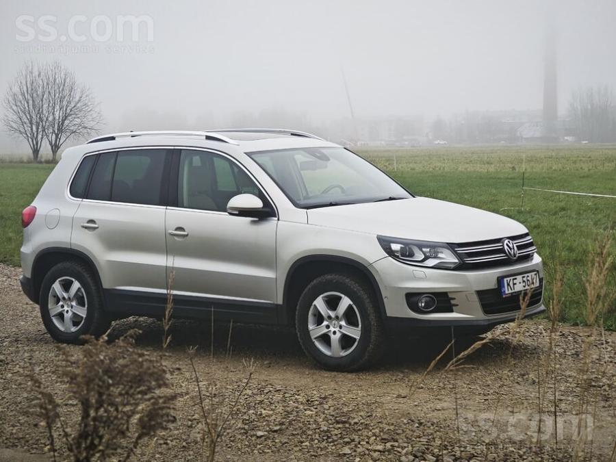 Grey Volkswagen Tiguan 2013 in Riga, with an engine capacity of 2.00 L and mileage of 201 thousand km for 8700 €, photo 4 on AUTOMOTO.COM.LV